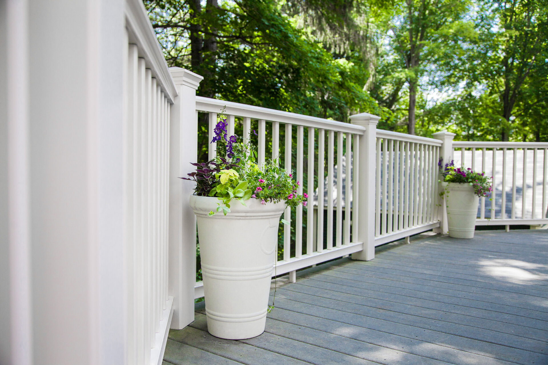 Solid Core Composite Railing by MoistureShield Selected as 2023 Golden ...